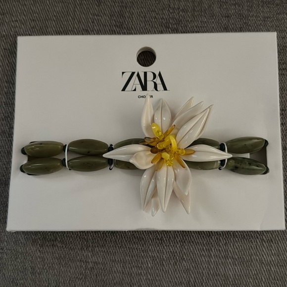 Zara | Jewelry | Zara Flower Bead Necklace Nwt | Poshmark